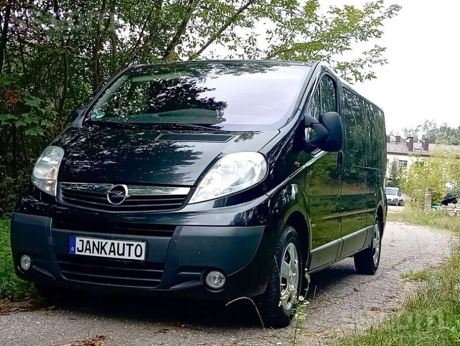 Opel Vivaro 2012 Rīga, ar dzinēja tilpumu 2.50 L un nobraukumu 220 tūkst. km par 9450 €, foto 1 vietnē AUTOMOTO.COM.LV