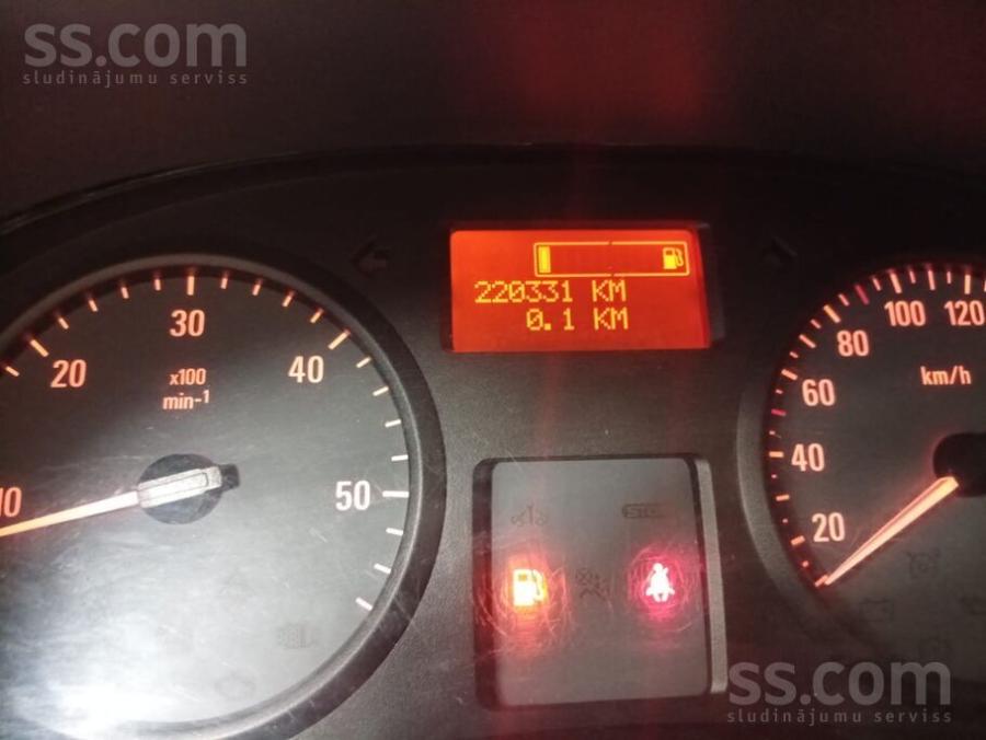 Opel Vivaro 2012 Rīga, ar dzinēja tilpumu 2.50 L un nobraukumu 220 tūkst. km par 9450 €, foto 16 vietnē AUTOMOTO.COM.LV
