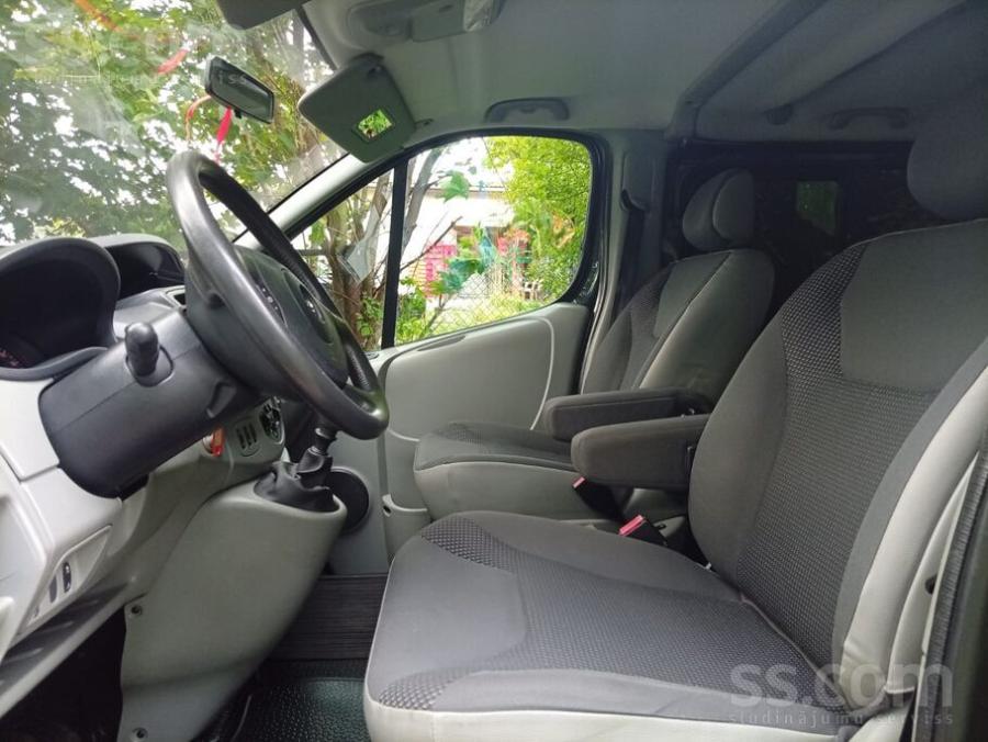 Opel Vivaro 2012 Rīga, ar dzinēja tilpumu 2.50 L un nobraukumu 220 tūkst. km par 9450 €, foto 20 vietnē AUTOMOTO.COM.LV