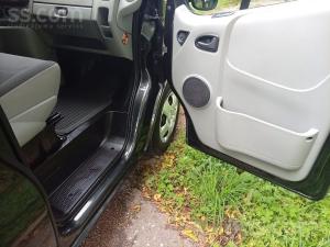 Opel Vivaro 2012 Rīga, ar dzinēja tilpumu 2.50 L un nobraukumu 220 tūkst. km par 9450 €, foto 24 vietnē AUTOMOTO.COM.LV