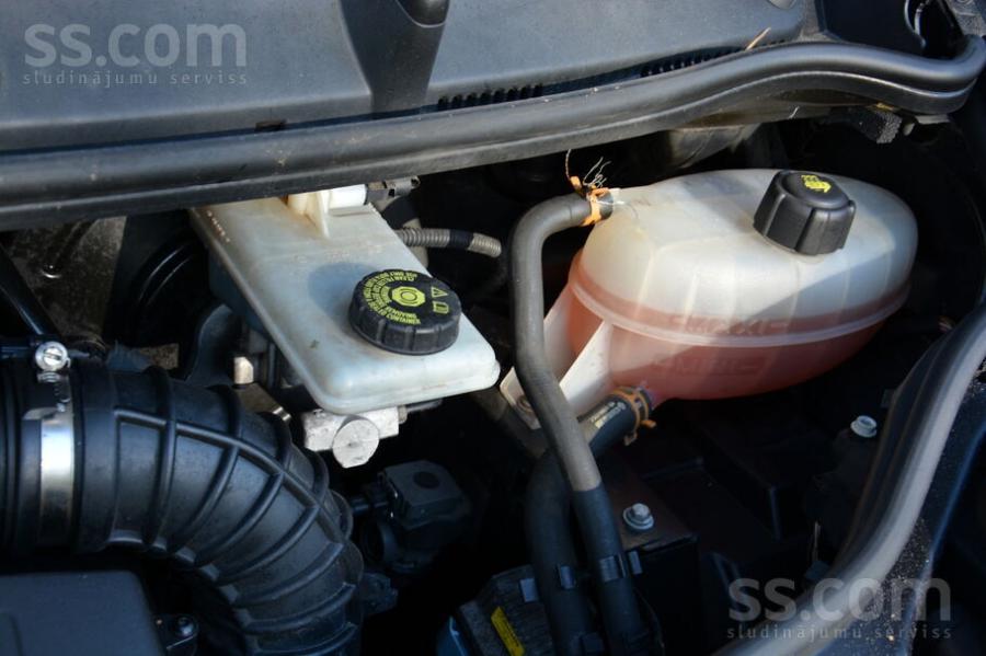 Opel Vivaro 2012 Rīga, ar dzinēja tilpumu 2.50 L un nobraukumu 220 tūkst. km par 9450 €, foto 31 vietnē AUTOMOTO.COM.LV