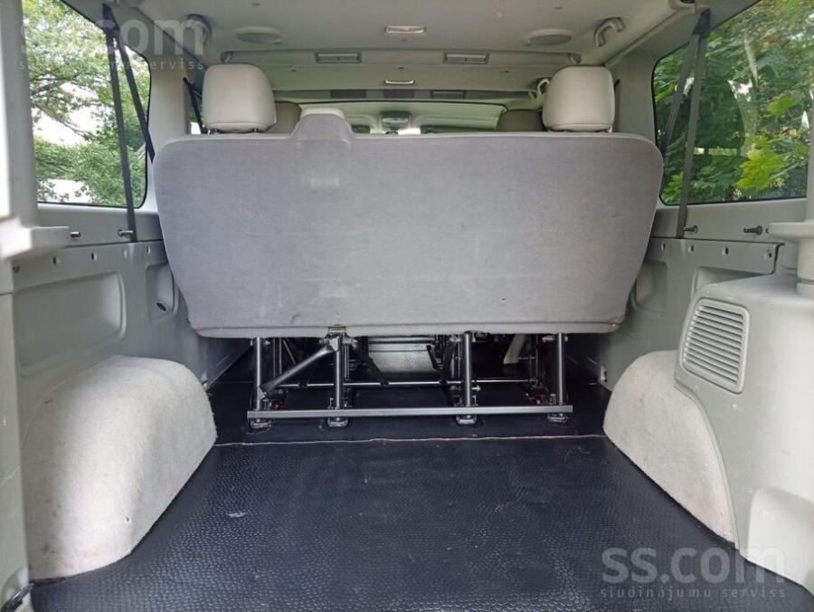 Opel Vivaro 2012 Rīga, ar dzinēja tilpumu 2.50 L un nobraukumu 220 tūkst. km par 9450 €, foto 43 vietnē AUTOMOTO.COM.LV