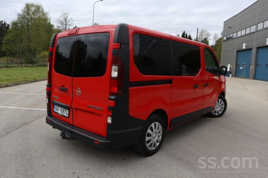 Opel Vivaro 2015 in Riga, with an engine capacity of 1.60 L and mileage of 218 thousand km for 9990 €, photo 4 on AUTOMOTO.COM.LV