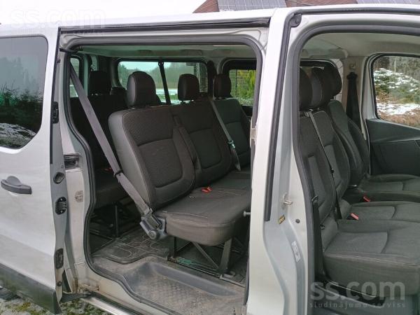 Opel Vivaro 2015 in Riga, with an engine capacity of 1.60 L and mileage of 226 thousand km for 10800 €, photo 8 on AUTOMOTO.COM.LV