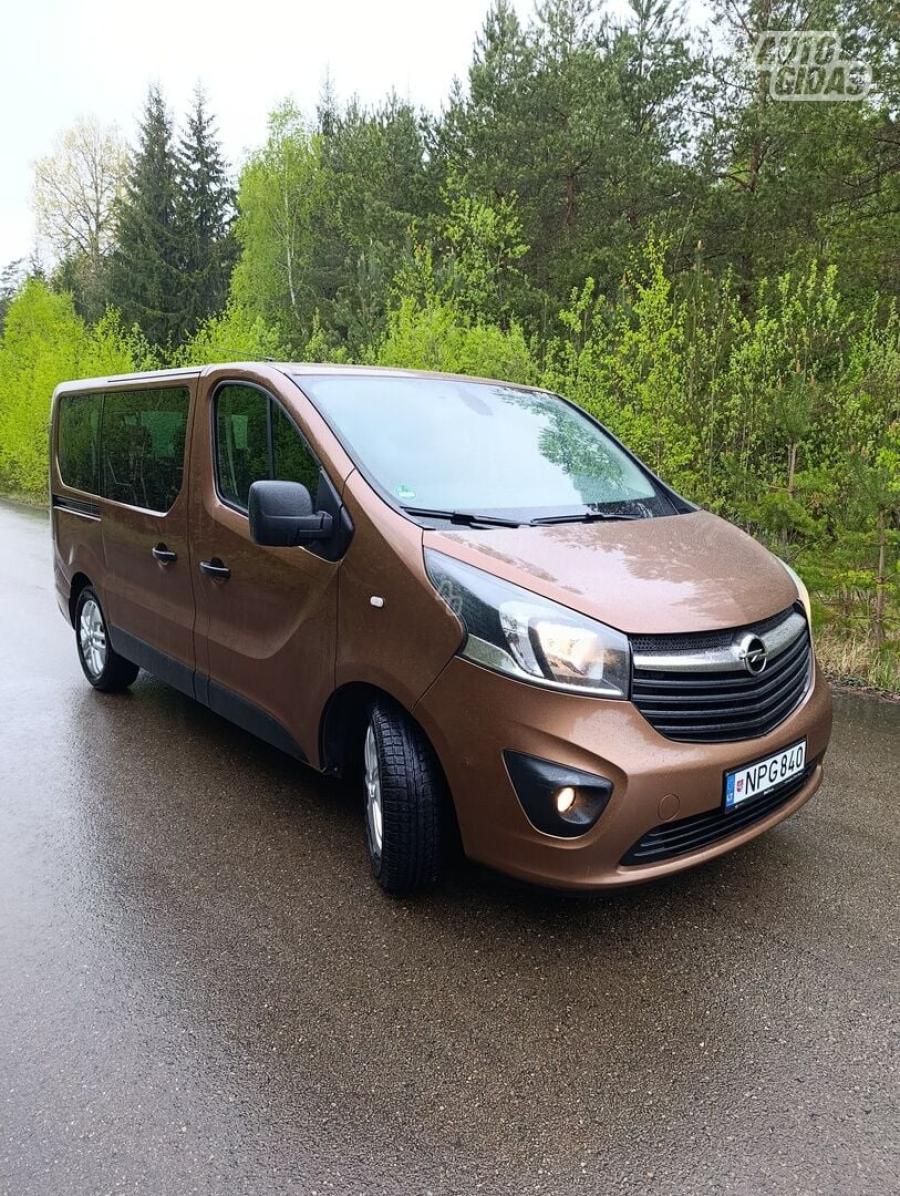 Opel Vivaro 2015 in Vilnius, with an engine capacity of 1.60 L and mileage of 288 thousand km for 9100 €, photo 3 on AUTOMOTO.COM.LV