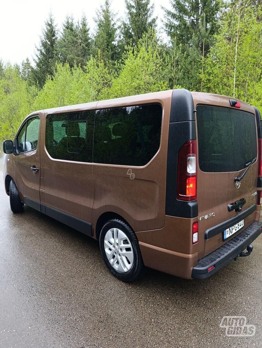 Opel Vivaro 2015 in Vilnius, with an engine capacity of 1.60 L and mileage of 288 thousand km for 9100 €, photo 6 on AUTOMOTO.COM.LV