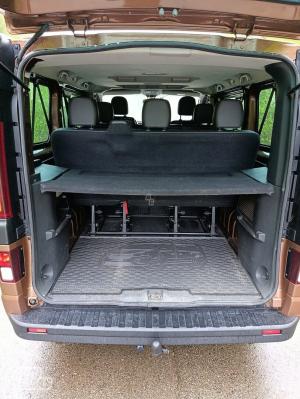 Opel Vivaro 2015 in Vilnius, with an engine capacity of 1.60 L and mileage of 288 thousand km for 9100 €, photo 8 on AUTOMOTO.COM.LV