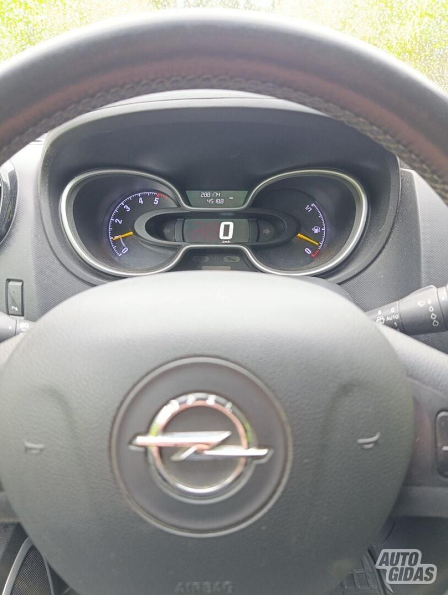 Opel Vivaro 2015 in Vilnius, with an engine capacity of 1.60 L and mileage of 288 thousand km for 9100 €, photo 11 on AUTOMOTO.COM.LV