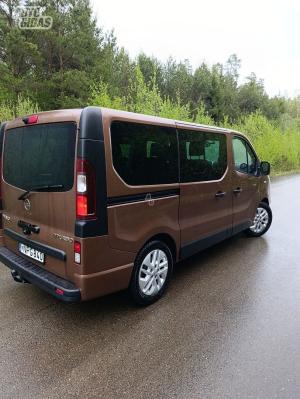 Opel Vivaro 2015 Viļņa, ar dzinēja tilpumu 1.60 L un nobraukumu 288 tūkst. km par 9100 €, foto 5 vietnē AUTOMOTO.COM.LV