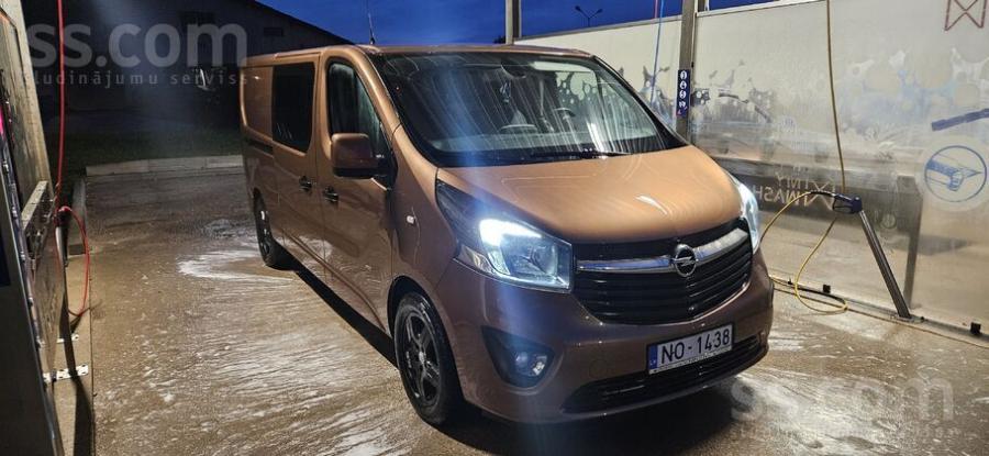 Opel Vivaro 2015 Cēsis, ar dzinēja tilpumu 1.60 L un nobraukumu 246 tūkst. km par 8650 €, foto 4 vietnē AUTOMOTO.COM.LV