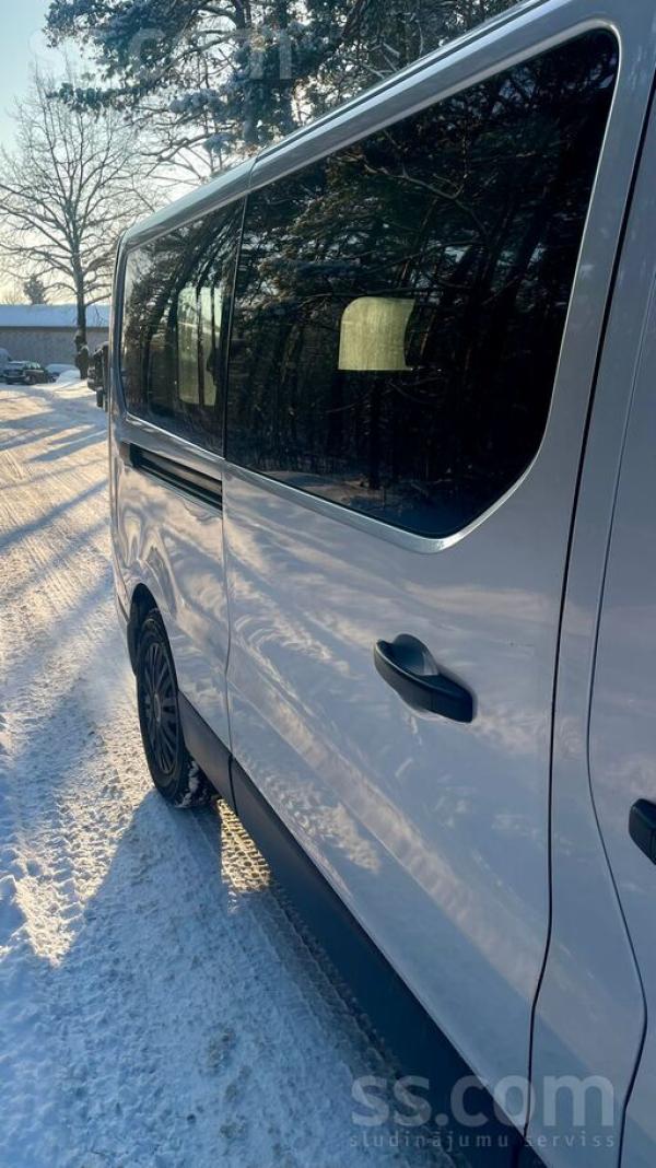 Opel Vivaro 2016 in Riga, with an engine capacity of 1.60 L and mileage of 277 thousand km for 10200 €, photo 6 on AUTOMOTO.COM.LV