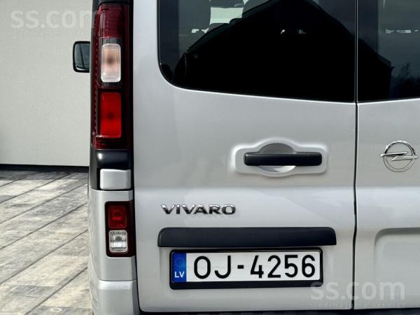 Opel Vivaro 2016 in Jelgava, with an engine capacity of 1.60 L and mileage of 233 thousand km for 11700 €, photo 8 on AUTOMOTO.COM.LV
