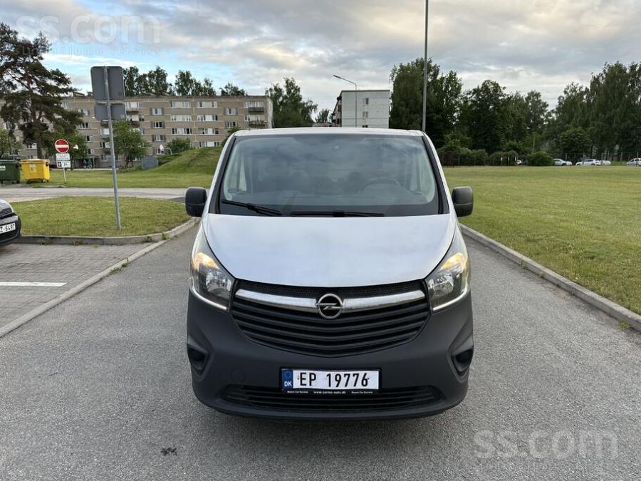 Opel Vivaro 2016 in Jelgava, with an engine capacity of 1.60 L and mileage of 136 thousand km for 6100 €, photo 3 on AUTOMOTO.COM.LV