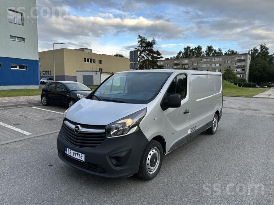 Opel Vivaro 2016 in Jelgava, with an engine capacity of 1.60 L and mileage of 136 thousand km for 6100 €, photo 4 on AUTOMOTO.COM.LV
