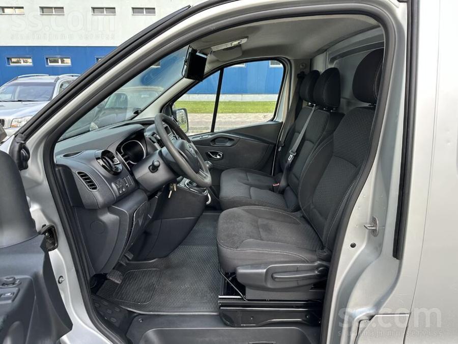 Opel Vivaro 2016 in Jelgava, with an engine capacity of 1.60 L and mileage of 136 thousand km for 6100 €, photo 11 on AUTOMOTO.COM.LV
