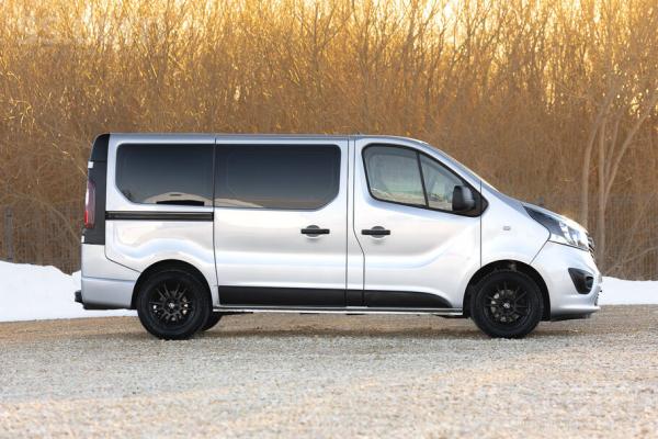 Opel Vivaro 2019 in Jelgava, with an engine capacity of 1.60 L and mileage of 227 thousand km for 13750 €, photo 4 on AUTOMOTO.COM.LV