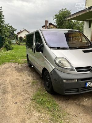 Opel Vivaro 2003 in Vilnius, with an engine capacity of 1.90 L and mileage of 390 thousand km for 2700 €, photo 3 on AUTOMOTO.COM.LV