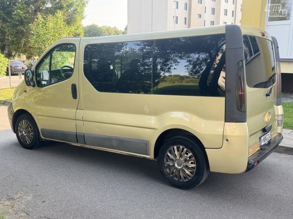 Opel Vivaro 2004 Šalčininkai, ar dzinēja tilpumu 2.50 L un nobraukumu 0 tūkst. km par 2800 €, foto 4 vietnē AUTOMOTO.COM.LV