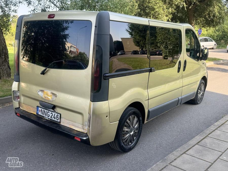 Opel Vivaro 2004 Šalčininkai, ar dzinēja tilpumu 2.50 L un nobraukumu 0 tūkst. km par 2800 €, foto 6 vietnē AUTOMOTO.COM.LV
