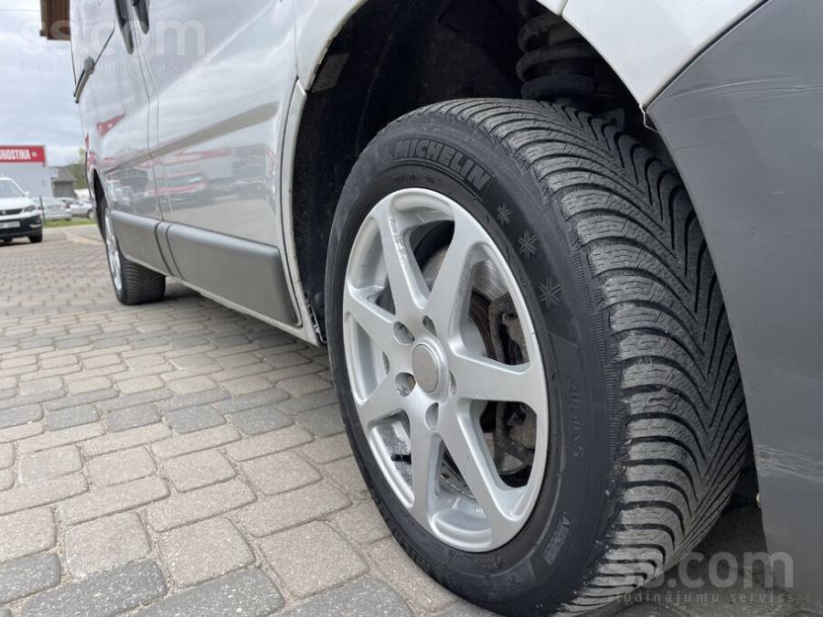 Opel Vivaro 2007 in Talsi, with an engine capacity of 2.00 L and mileage of 337 thousand km for 4800 €, photo 11 on AUTOMOTO.COM.LV