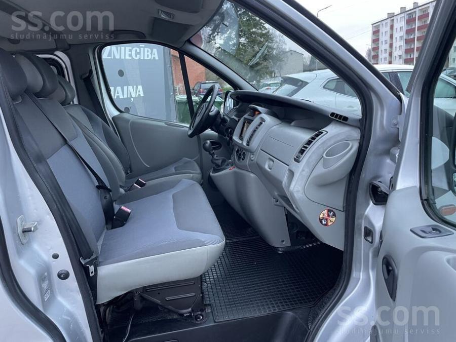 Opel Vivaro 2007 in Talsi, with an engine capacity of 2.00 L and mileage of 348 thousand km for 4990 €, photo 9 on AUTOMOTO.COM.LV
