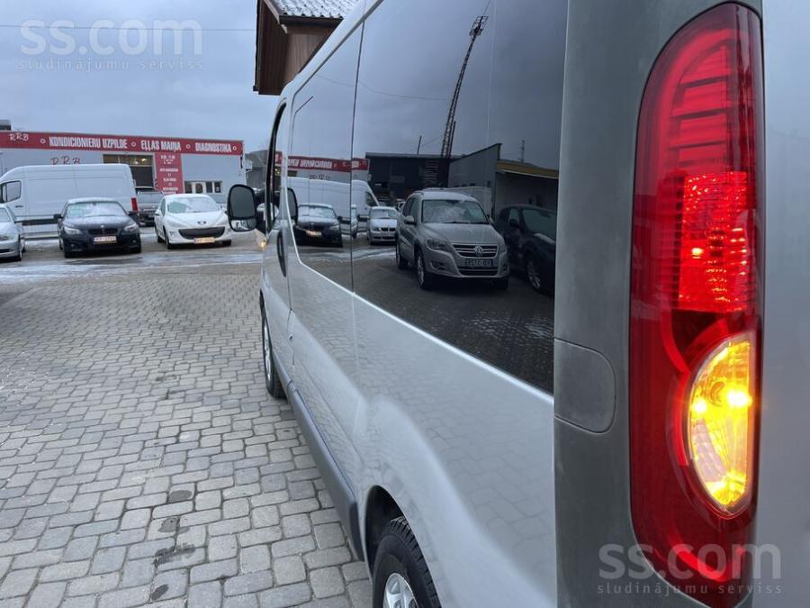 Opel Vivaro 2007 in Talsi, with an engine capacity of 2.00 L and mileage of 348 thousand km for 4990 €, photo 18 on AUTOMOTO.COM.LV