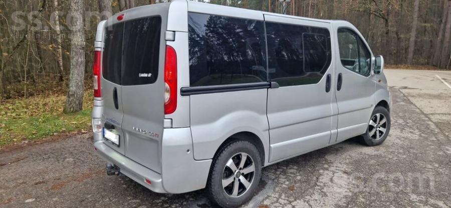 Opel Vivaro 2008 Rīga, ar dzinēja tilpumu 2.00 L un nobraukumu 245 tūkst. km par 6999 €, foto 3 vietnē AUTOMOTO.COM.LV