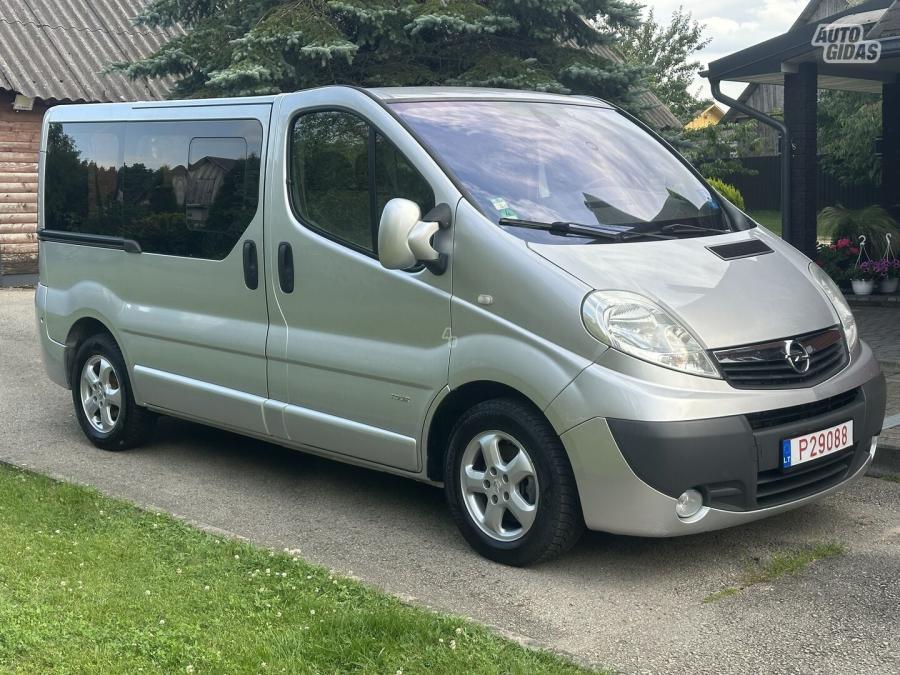 Opel Vivaro 2009 in Vilnius, with an engine capacity of 2.50 L and mileage of 224 thousand km for 6450 €, photo 4 on AUTOMOTO.COM.LV