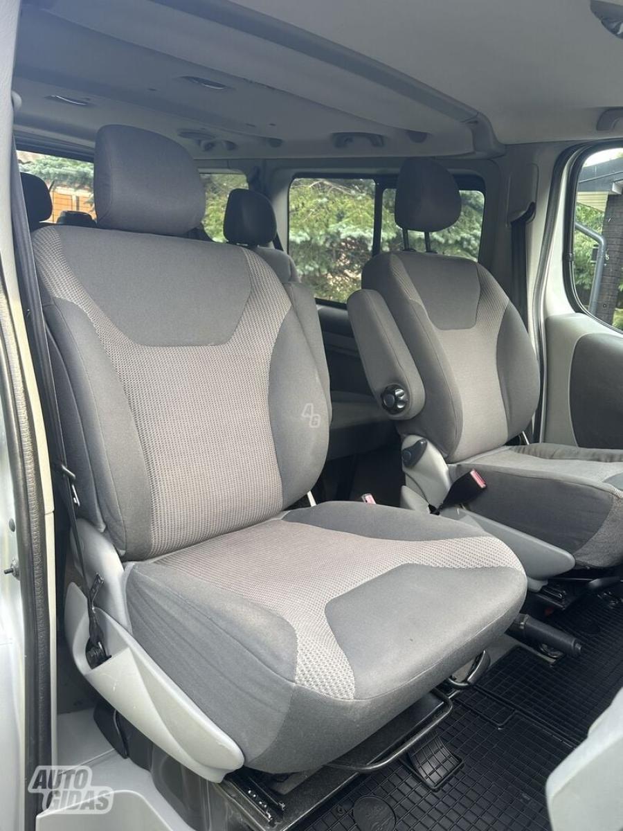 Opel Vivaro 2009 in Vilnius, with an engine capacity of 2.50 L and mileage of 224 thousand km for 6450 €, photo 8 on AUTOMOTO.COM.LV