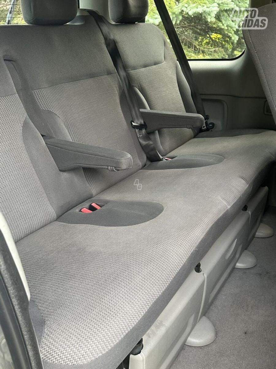 Opel Vivaro 2009 in Vilnius, with an engine capacity of 2.50 L and mileage of 224 thousand km for 6450 €, photo 10 on AUTOMOTO.COM.LV