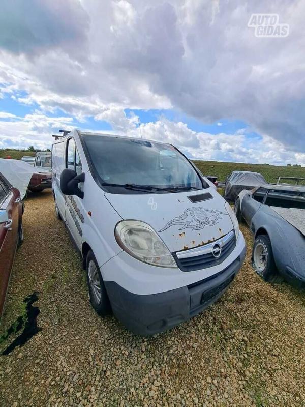 Opel Vivaro 2009 in Siauliai, with an engine capacity of 2.50 L and mileage of 495 thousand km for 1500 €, photo 3 on AUTOMOTO.COM.LV