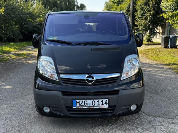 Opel Vivaro 2011 in Siauliai, with an engine capacity of 2.50 L and mileage of 200 thousand km for 10450 €, photo 9 on AUTOMOTO.COM.LV