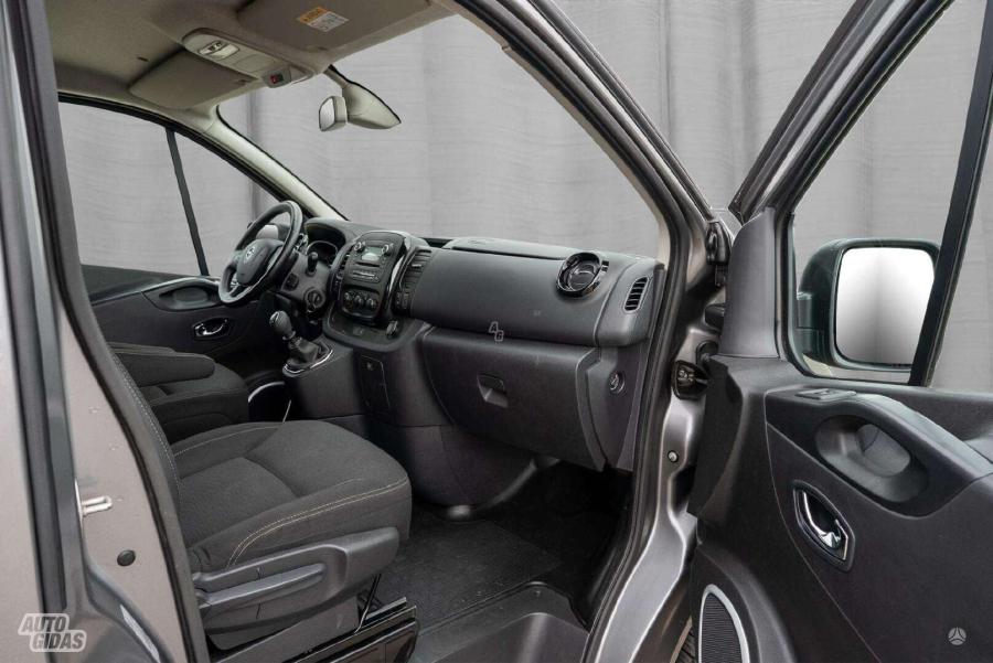 Opel Vivaro 2019 in Marijampole, with an engine capacity of 1.60 L and mileage of 203 thousand km for 14450 €, photo 26 on AUTOMOTO.COM.LV