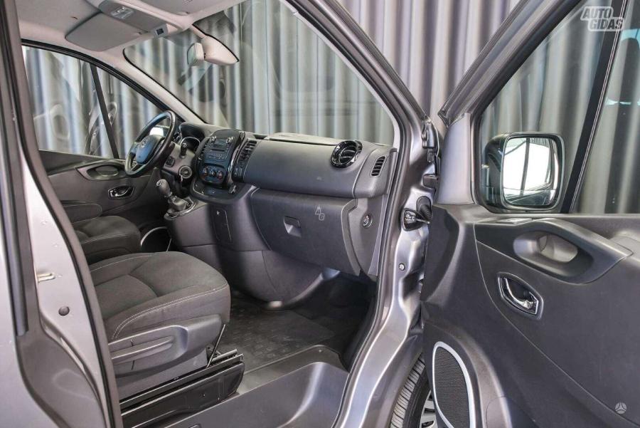 Opel Vivaro 2019 in Marijampole, with an engine capacity of 1.60 L and mileage of 203 thousand km for 15150 €, photo 28 on AUTOMOTO.COM.LV