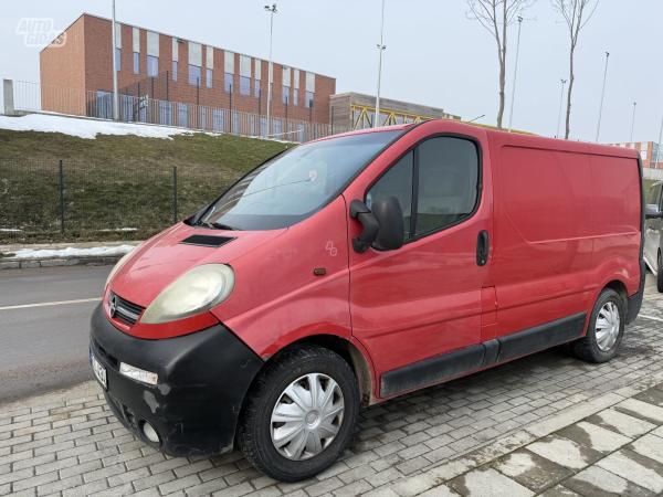 Red Opel Vivaro 2001 in Klaipeda, with an engine capacity of 1.90 L and mileage of 389 thousand km for 1400 €, photo 1 on AUTOMOTO.COM.LV