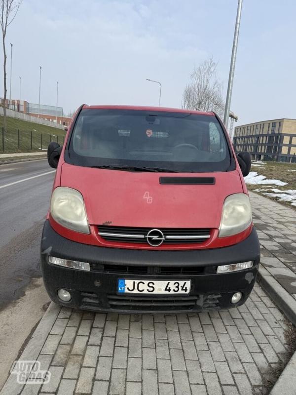 Red Opel Vivaro 2001 in Klaipeda, with an engine capacity of 1.90 L and mileage of 389 thousand km for 1400 €, photo 2 on AUTOMOTO.COM.LV