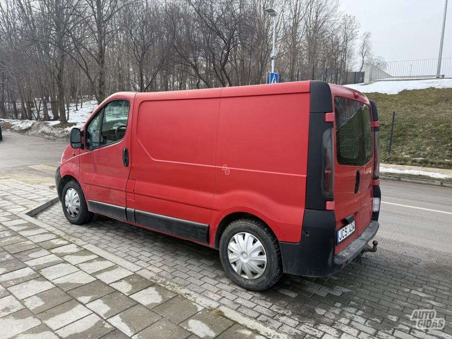 Sarkans Opel Vivaro 2001 Klaipėda, ar dzinēja tilpumu 1.90 L un nobraukumu 389 tūkst. km par 1400 €, foto 3 vietnē AUTOMOTO.COM.LV