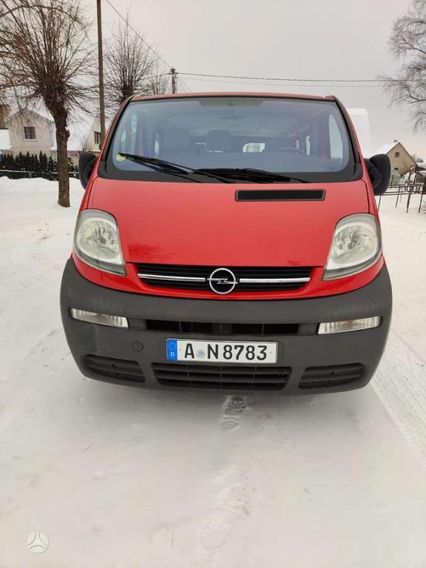 Red Opel Vivaro 2003 in Kelme, with an engine capacity of 1.90 L and mileage of 173 thousand km for 3500 €, photo 8 on AUTOMOTO.COM.LV