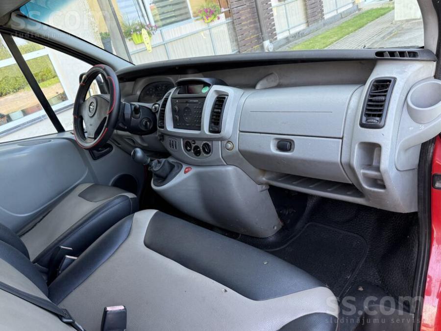 Red Opel Vivaro 2004 in Riga, with an engine capacity of 1.90 L and mileage of 442 thousand km for 2750 €, photo 11 on AUTOMOTO.COM.LV