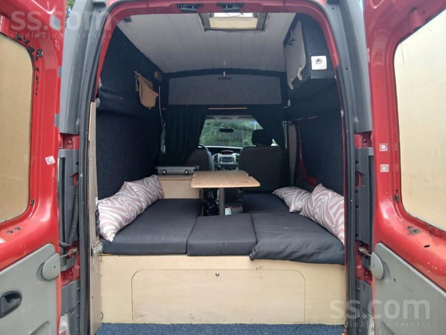 Red Opel Vivaro 2006 in Ogre, with an engine capacity of 1.90 L and mileage of 0 thousand km for 4000 €, photo 10 on AUTOMOTO.COM.LV