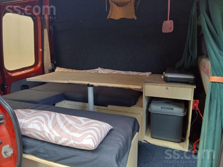 Red Opel Vivaro 2006 in Ogre, with an engine capacity of 1.90 L and mileage of 0 thousand km for 4000 €, photo 12 on AUTOMOTO.COM.LV