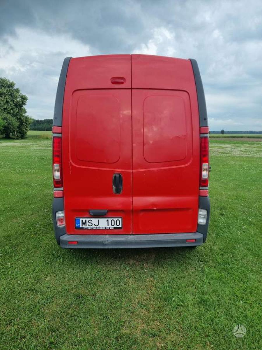 Red Opel Vivaro 2007 in Kaunas, with an engine capacity of 2.00 L and mileage of 503 thousand km for 3500 €, photo 6 on AUTOMOTO.COM.LV