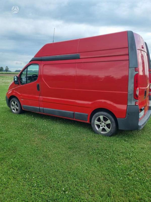 Red Opel Vivaro 2007 in Kaunas, with an engine capacity of 2.00 L and mileage of 503 thousand km for 3500 €, photo 6 on AUTOMOTO.COM.LV