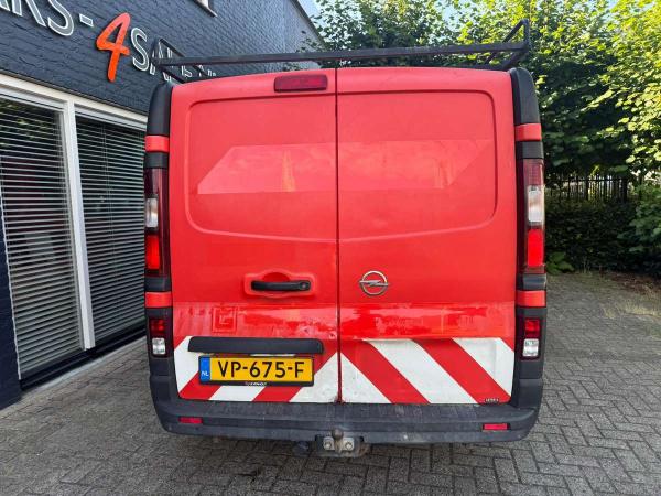 Sarkans Opel Vivaro 2015 Kauņa, ar dzinēja tilpumu 1.60 L un nobraukumu 166 tūkst. km par 5650 €, foto 4 vietnē AUTOMOTO.COM.LV