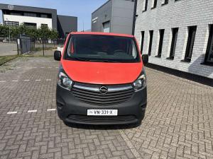 Sarkans Opel Vivaro 2015 Kauņa, ar dzinēja tilpumu 1.60 L un nobraukumu 163 tūkst. km par 5950 €, foto 3 vietnē AUTOMOTO.COM.LV