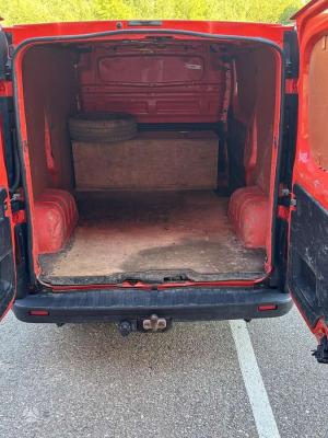 Sarkans Opel Vivaro 2015 Kauņa, ar dzinēja tilpumu 1.60 L un nobraukumu 164 tūkst. km par 5950 €, foto 10 vietnē AUTOMOTO.COM.LV