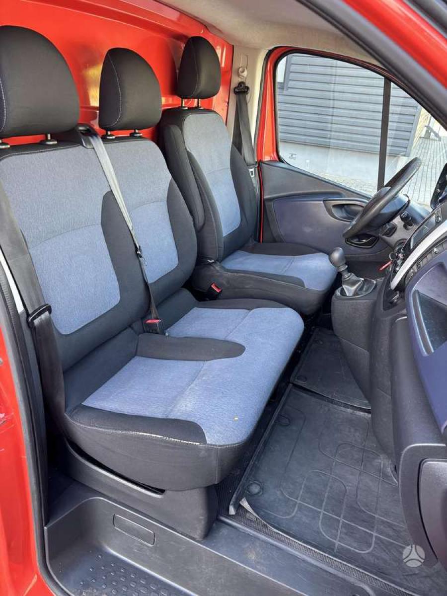 Sarkans Opel Vivaro 2015 Kauņa, ar dzinēja tilpumu 1.60 L un nobraukumu 164 tūkst. km par 5950 €, foto 13 vietnē AUTOMOTO.COM.LV