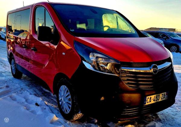 Red Opel Vivaro 2016 in Kretinga, with an engine capacity of 1.60 L and mileage of 189 thousand km for 12950 €, photo 2 on AUTOMOTO.COM.LV
