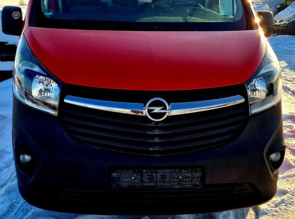 Red Opel Vivaro 2016 in Kretinga, with an engine capacity of 1.60 L and mileage of 189 thousand km for 12950 €, photo 3 on AUTOMOTO.COM.LV