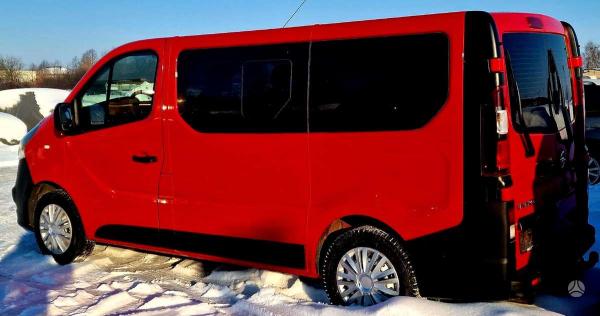 Red Opel Vivaro 2016 in Kretinga, with an engine capacity of 1.60 L and mileage of 189 thousand km for 12950 €, photo 6 on AUTOMOTO.COM.LV